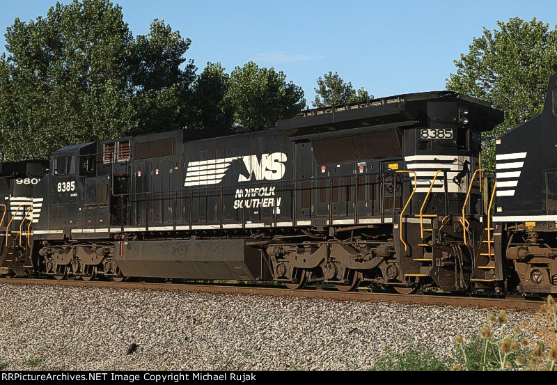NS 8385